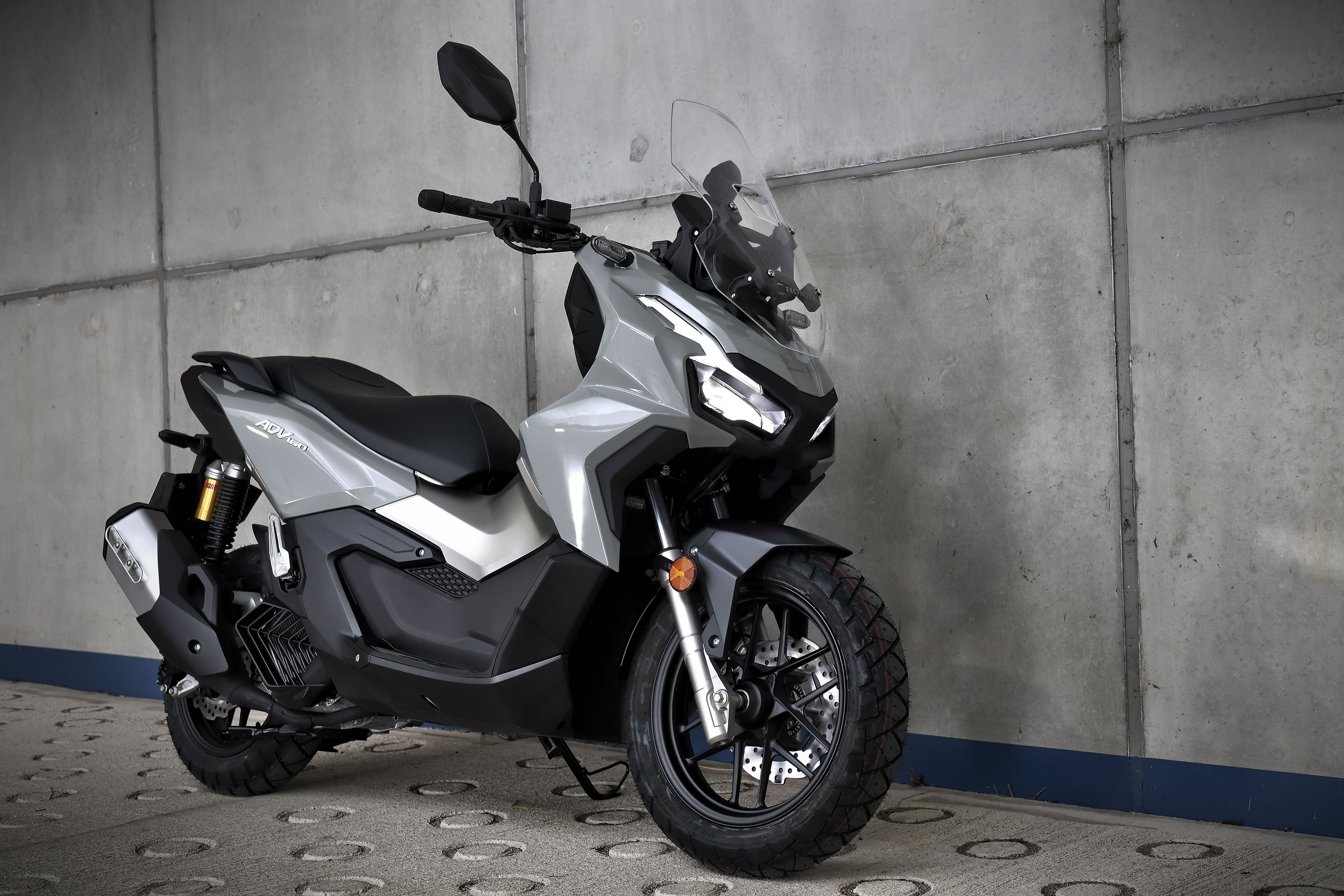 ADV160 (KF54): シモケンサイズのバイク専用ブログ