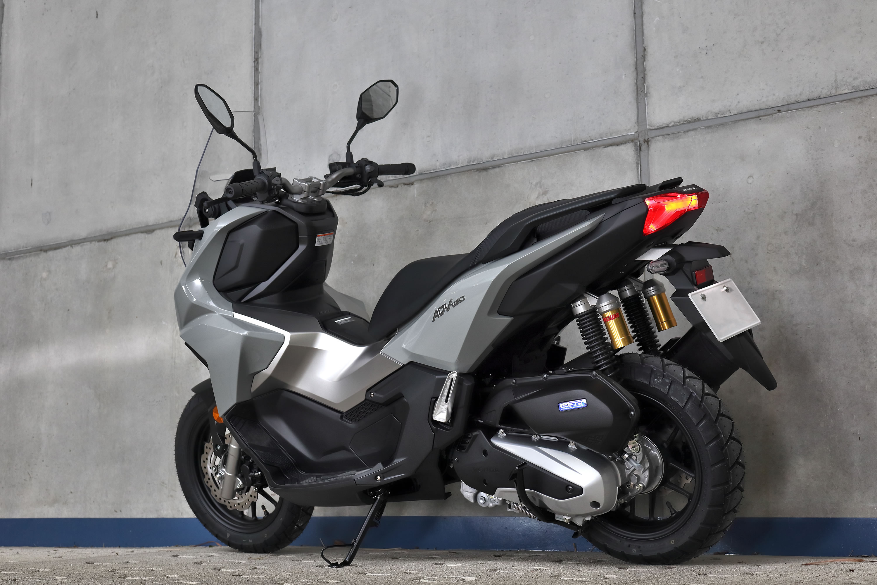 ADV160 (KF54): シモケンサイズのバイク専用ブログ