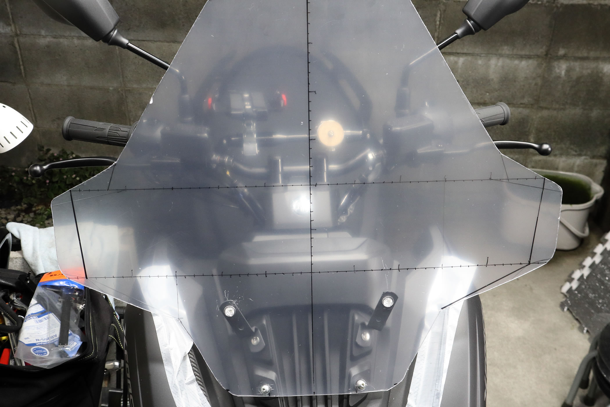 YAMAHA Xフォースのウインドスクリーン制作: シモケンサイズのバイク専用ブログ